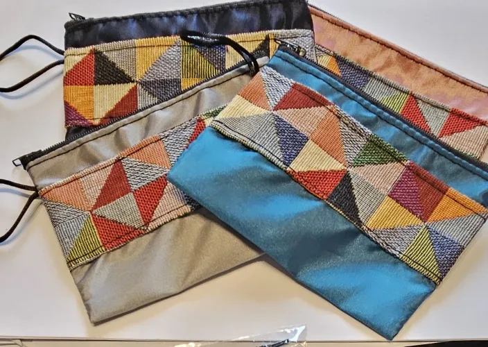 Syrian Handmade Purse | Aid to the Church in Need